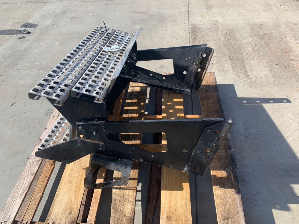 Volvo VNL Gen 2 DPF/DEF Covers - Frontier Truck Parts