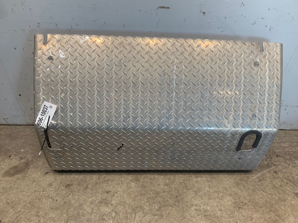 Freightliner Cascadia DPF/DEF Covers - Frontier Truck Parts
