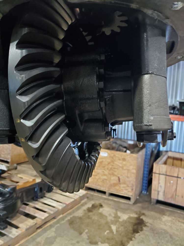 Meritor MR2014X Differential - Frontier Truck Parts