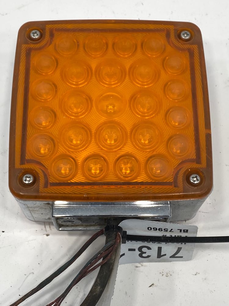 Kenworth T800 Turn Signal Light - Frontier Truck Parts