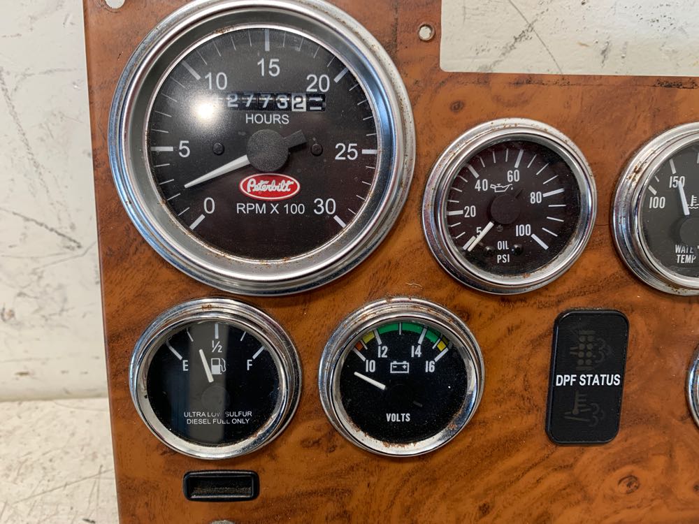 Peterbilt 335 Instrument Cluster - Frontier Truck Parts