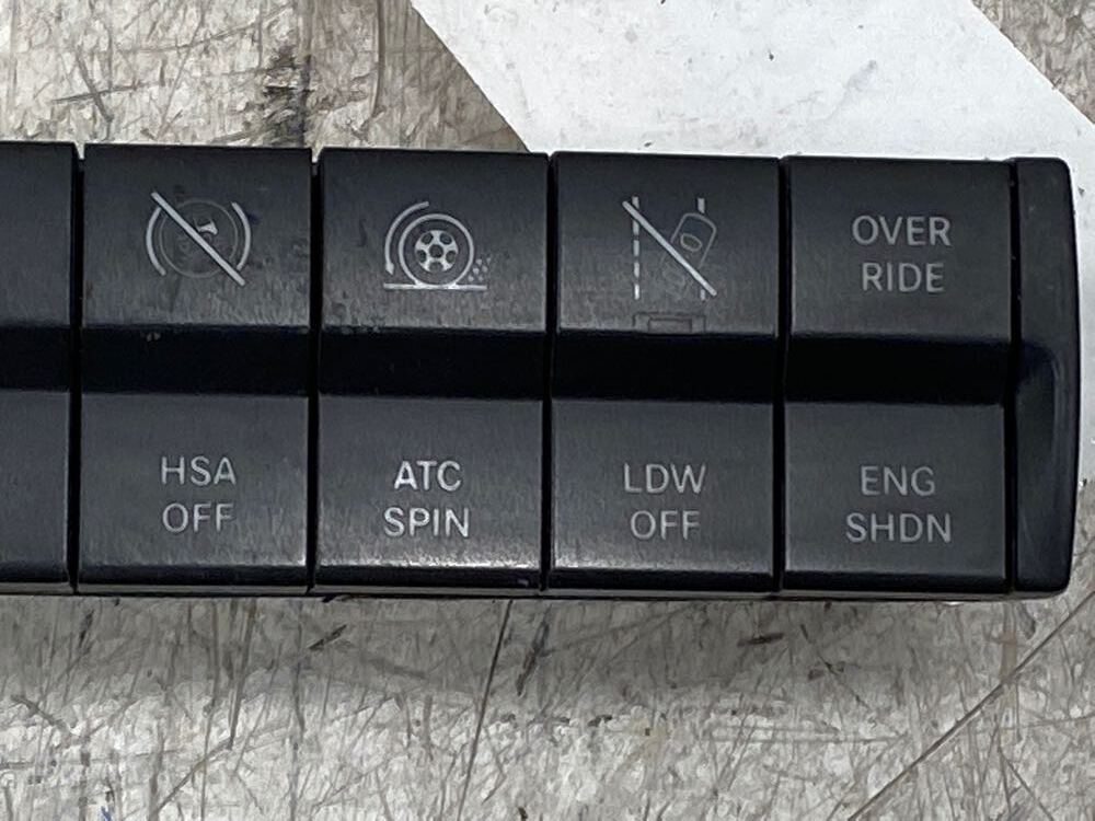 Freightliner Cascadia Switch Panel - Frontier Truck Parts