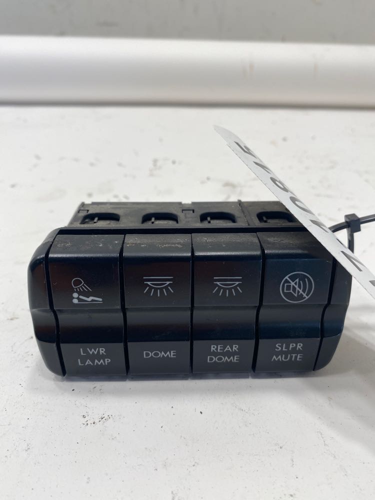 Freightliner Cascadia Switch Panel - Frontier Truck Parts