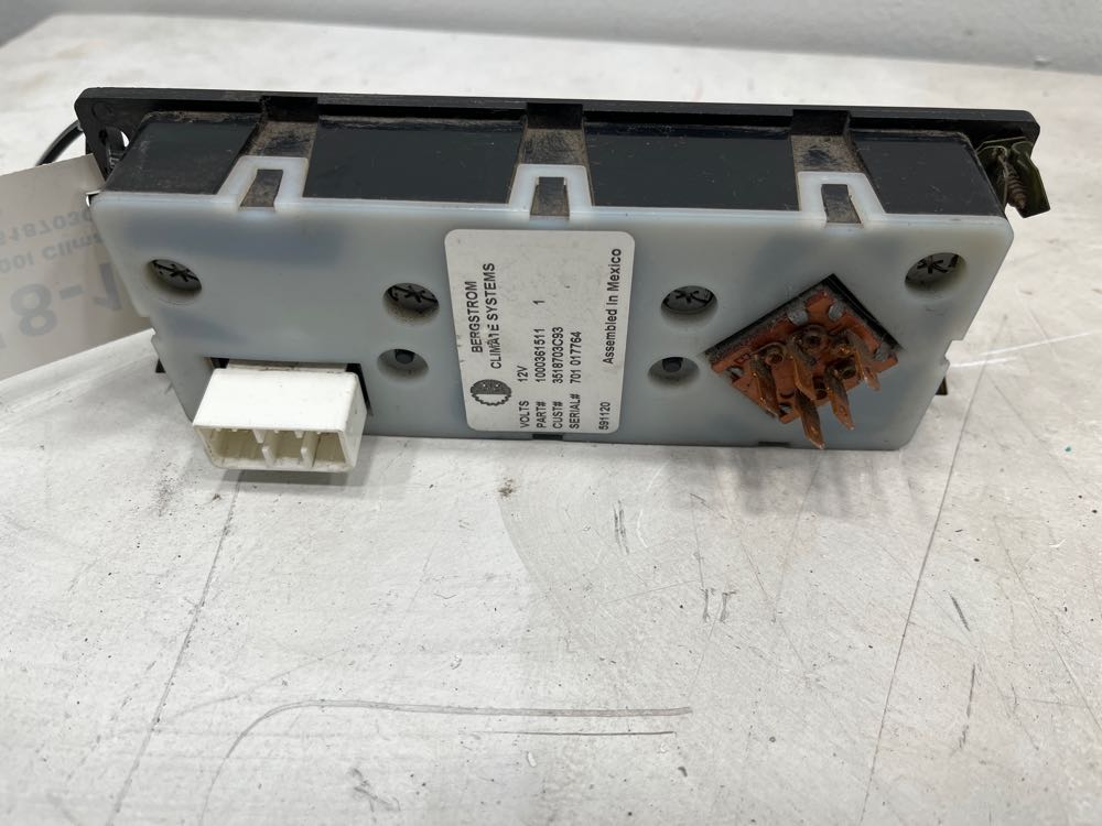 International 9400i Climate Control - Frontier Truck Parts