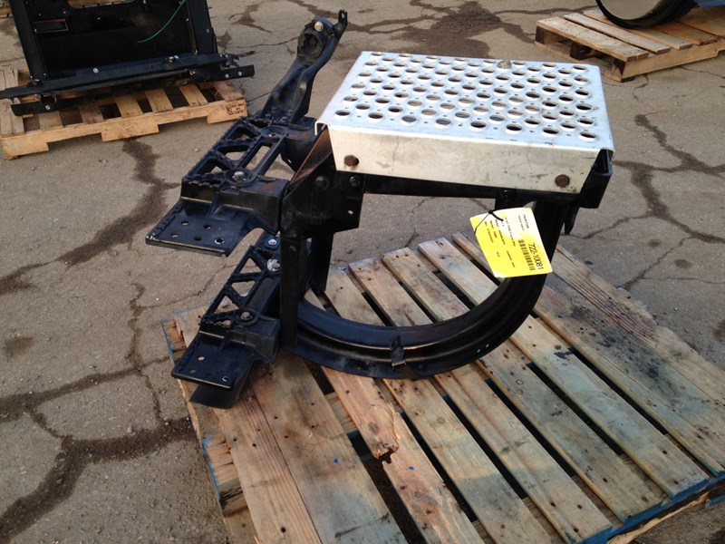 Kenworth T680 Frame Step - Frontier Truck Parts