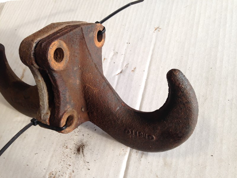 International Tow Hooks & Couplings - Frontier Truck Parts
