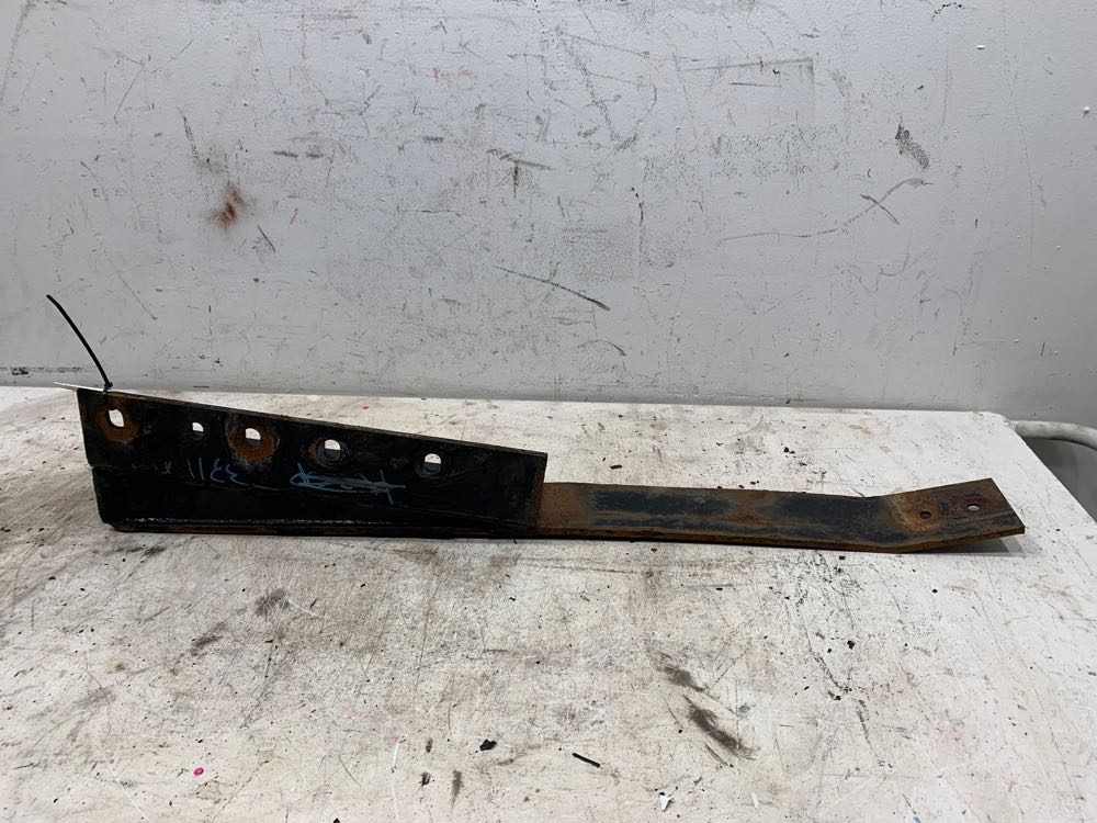 Fontaine Fifth Wheel Frame Ramp - Frontier Truck Parts