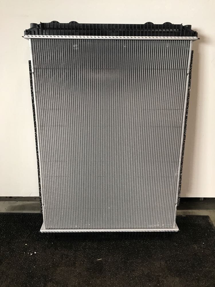Freightliner Columbia 120 Radiator - Frontier Truck Parts